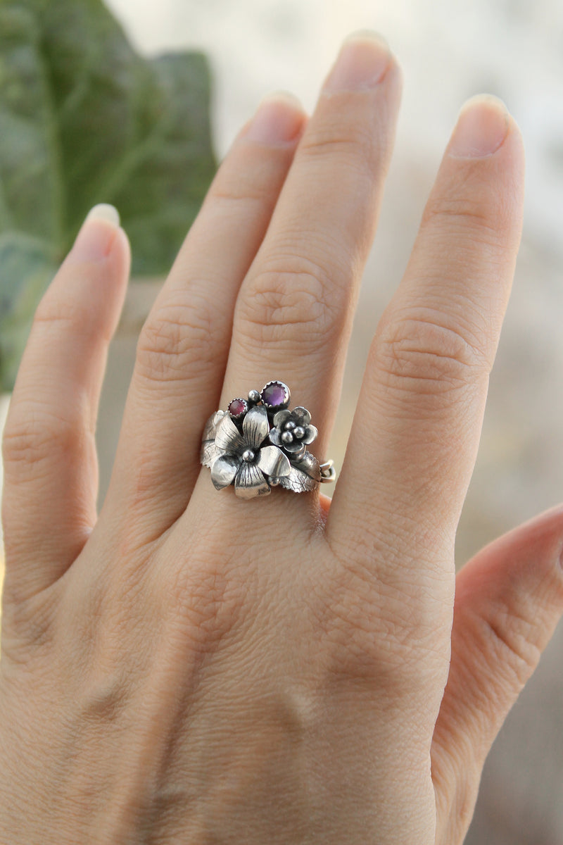 Viola flower ring, Silver botanical jewelry, Floral bridal ring ...