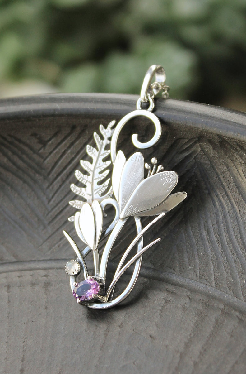 Crocus flower pendant Handmade silver jewelry – Ursula Jewelry